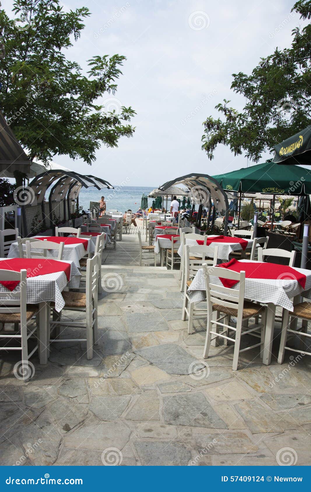 Restaurant Grec Thassos Dans Le Potos Image stock éditorial - Image du ...