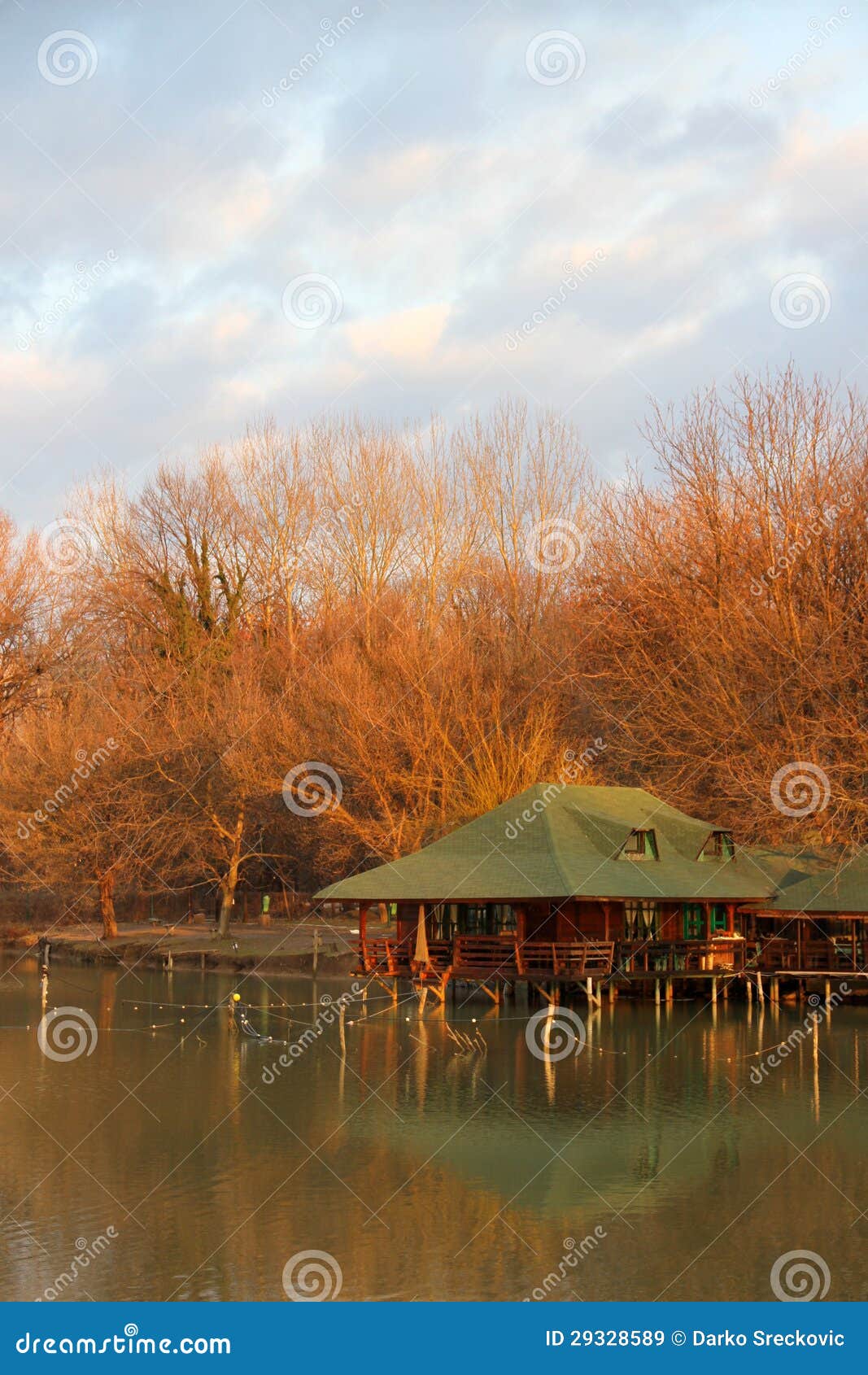 Restaurant on the lake stock image. Image of outdoor - 29328589
