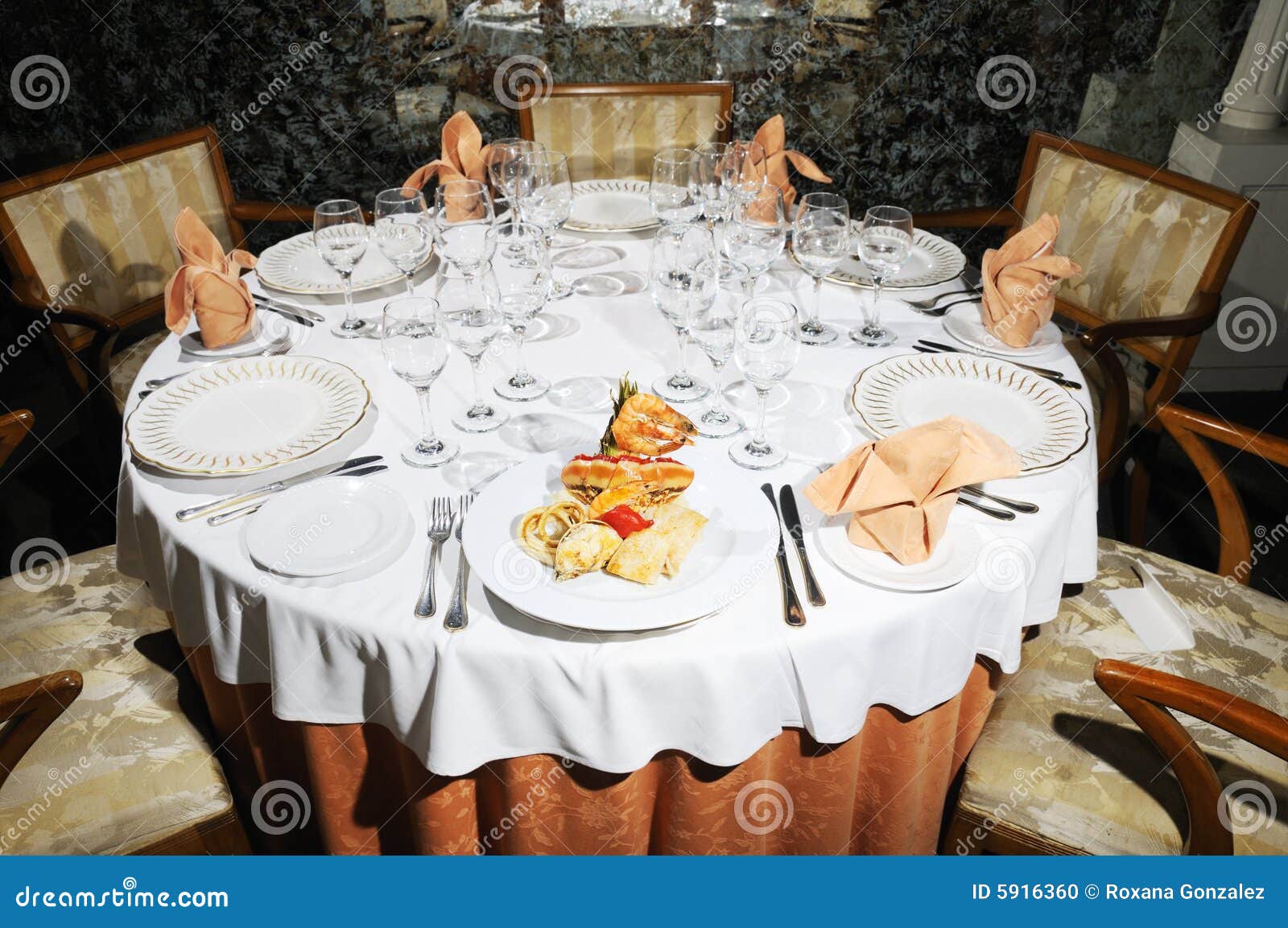 Restaurant Table Picture. Image: 5916360