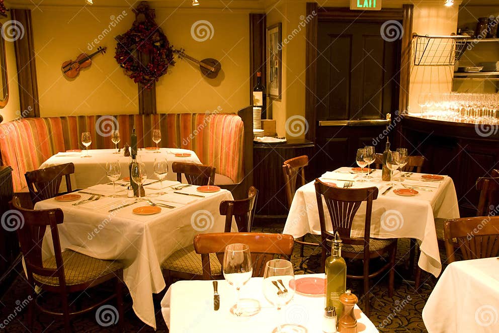 Restaurant table settings stock image. Image of leisure - 28290727