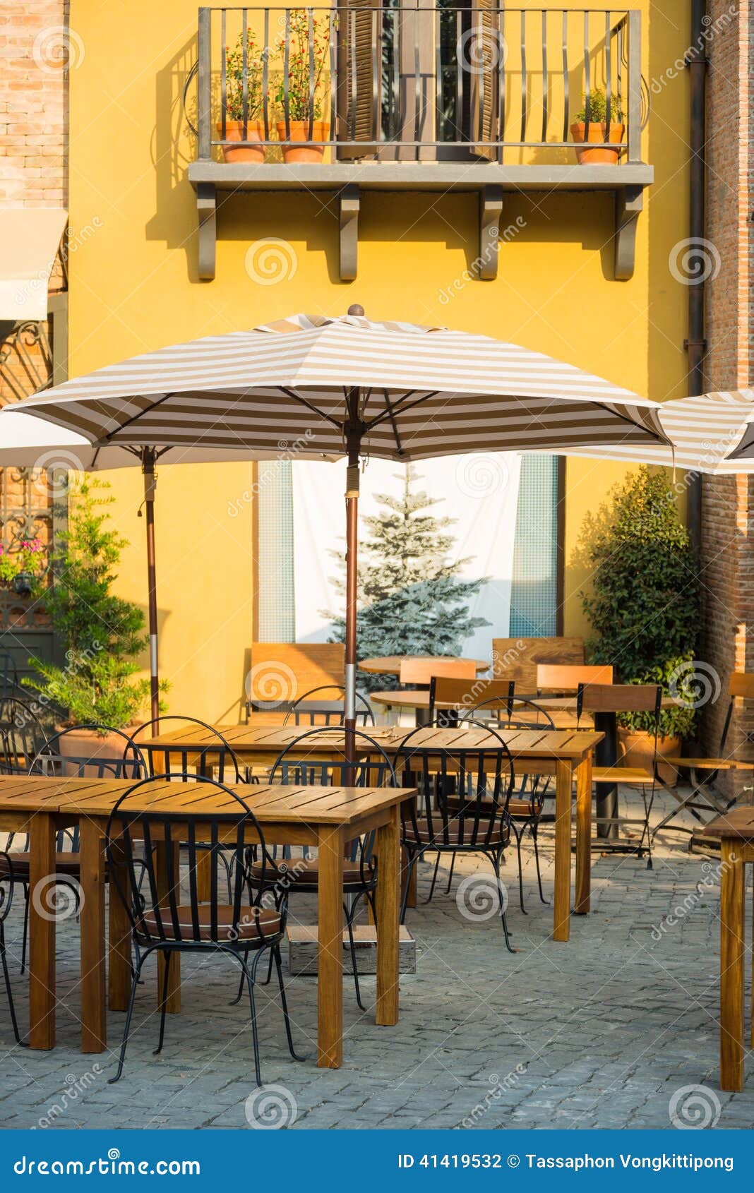 Restaurant table tuscany stock photo. Image of tuscan - 41419532
