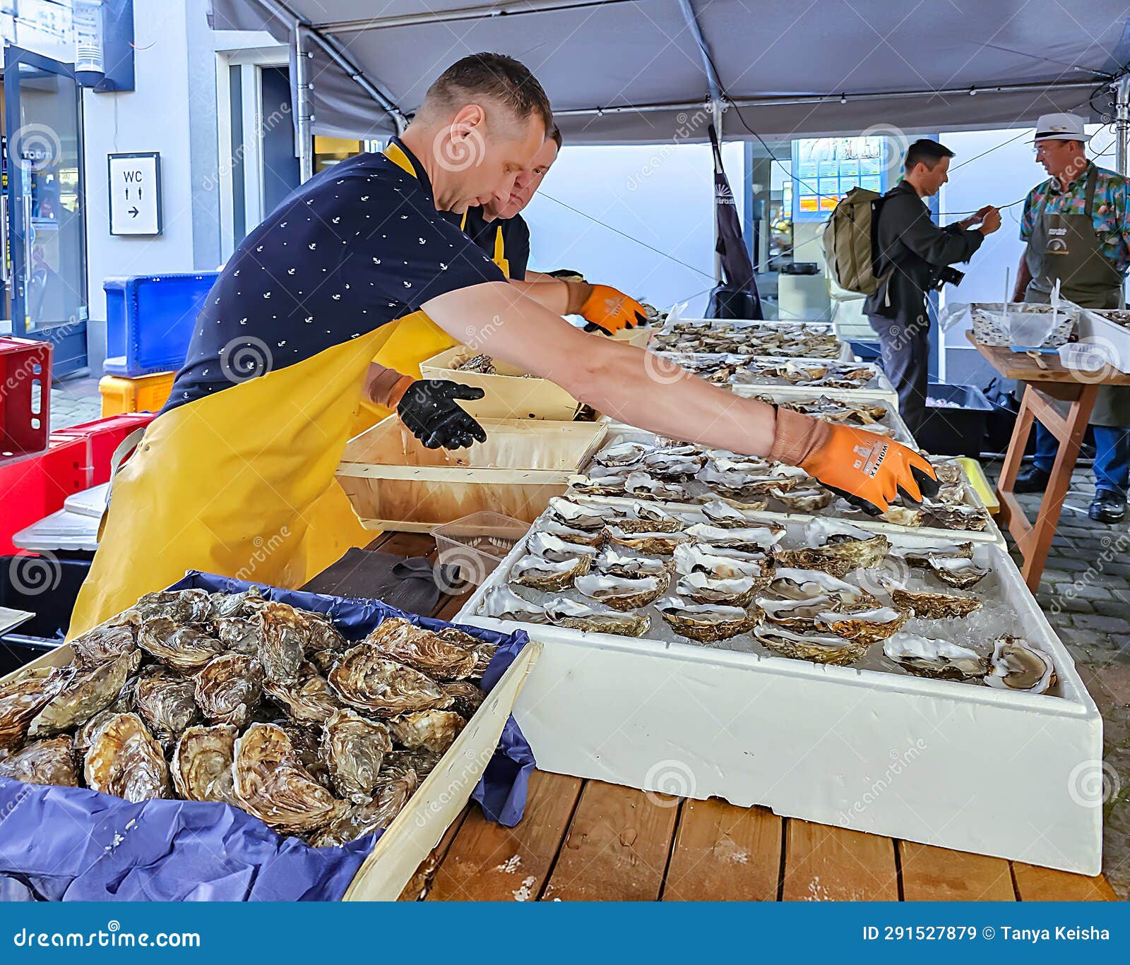 Berga Bazaar Stock Photos - Free & Royalty-Free Stock Photos from ...