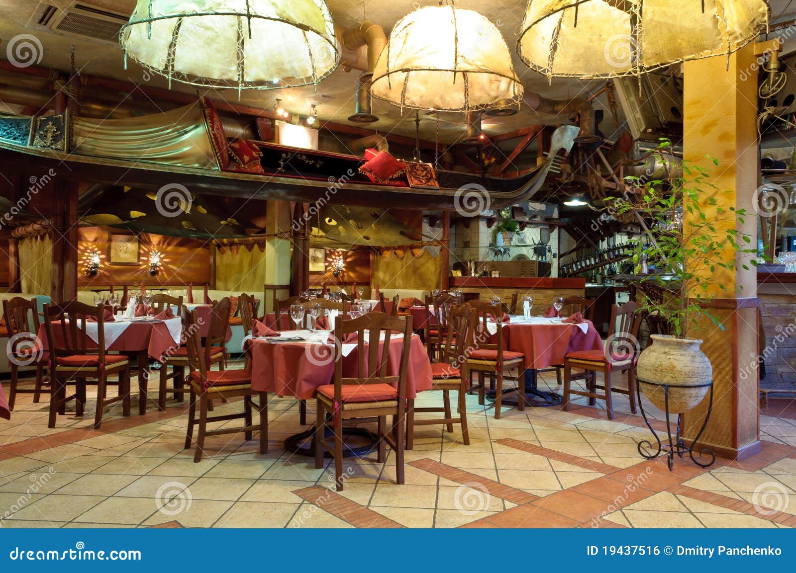 Restaurante italiano foto de archivo. Imagen de italiano - 19437516