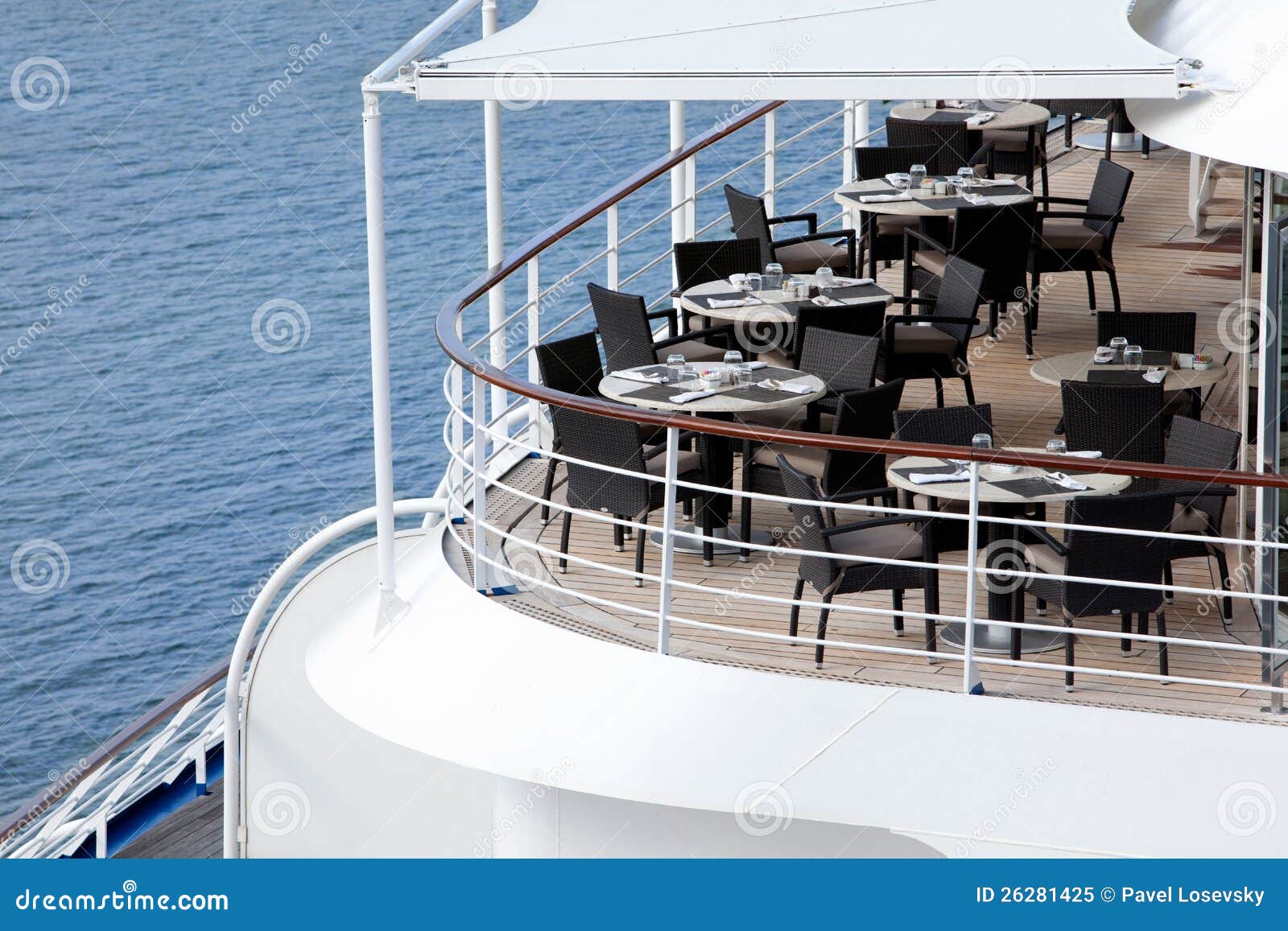 Restaurante no navio imagem de stock. Imagem de grande - 26281425