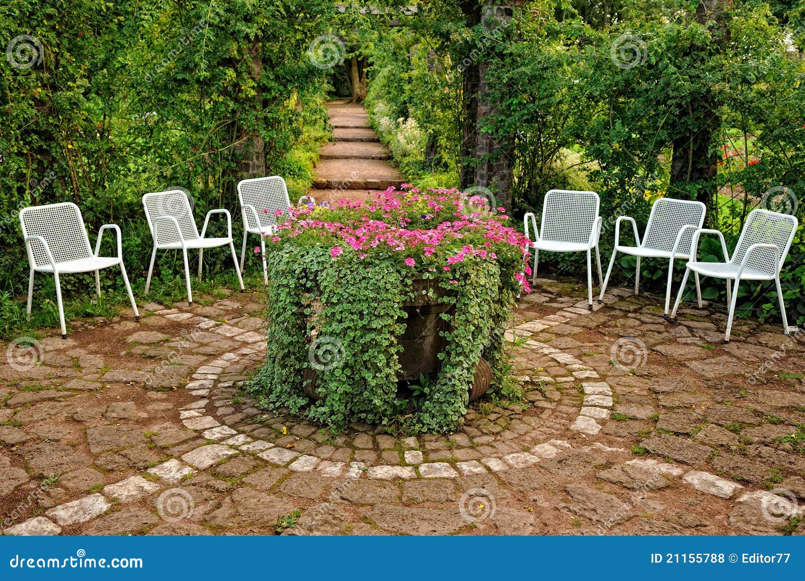 Resting Place in the Garden Stock Photo - Image of alley, place: 21155788