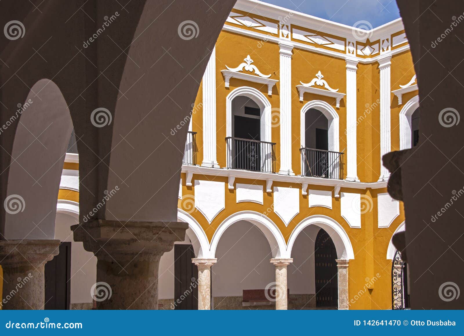 Restored Spanish Colonial Courtyard Stock Photography | CartoonDealer ...