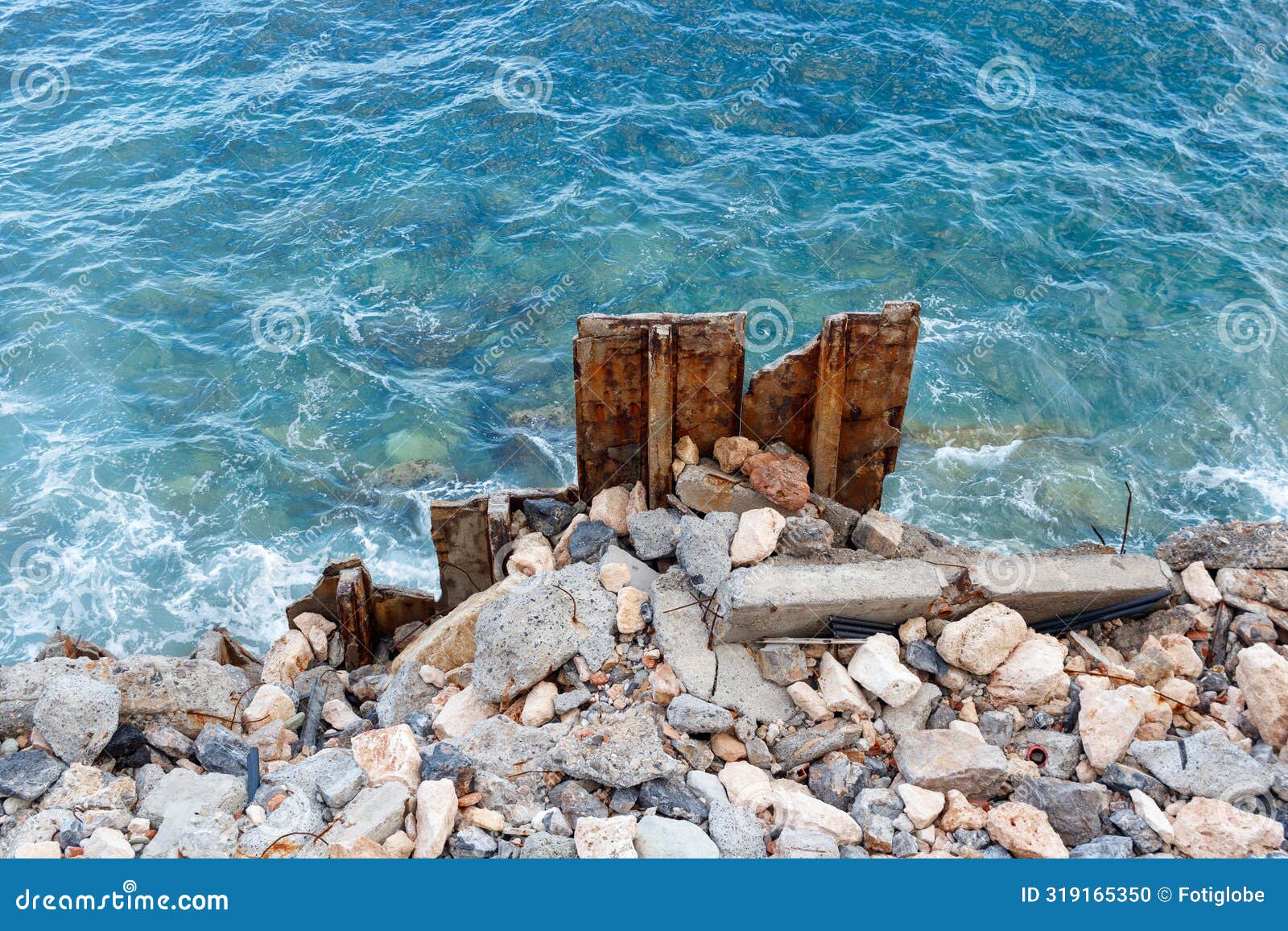 Retaining or Retention Wall Made of Metal To Stop Ocean from Eroding ...