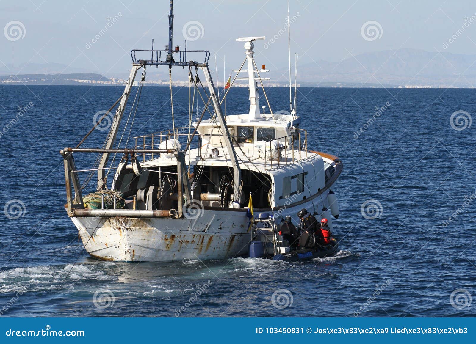 Reti Pronte Per L'uso Del Peschereccio Della Sciabica Fotografia ...
