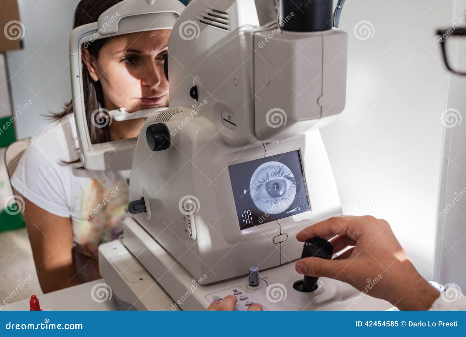 Retinal exam stock image. Image of equipment, exam, medicine - 42454585