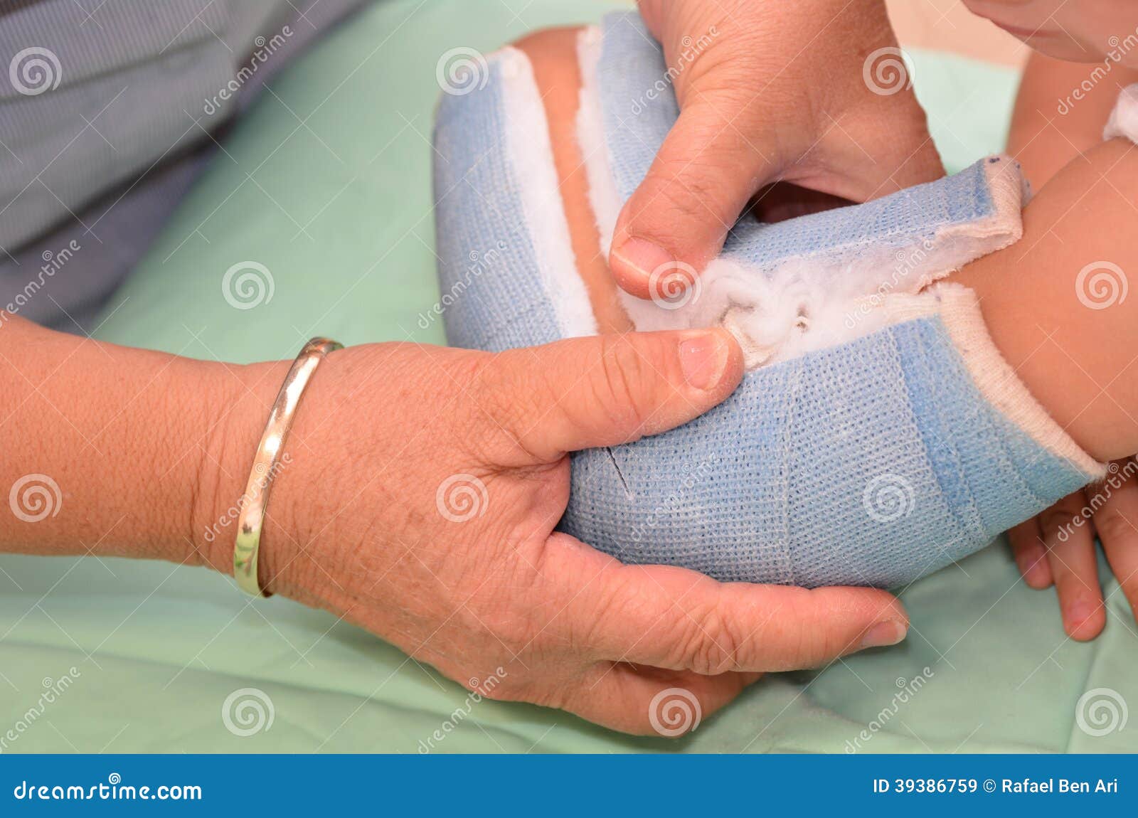 Retiro del molde imagen de archivo. Imagen de sitio, salud - 39386759