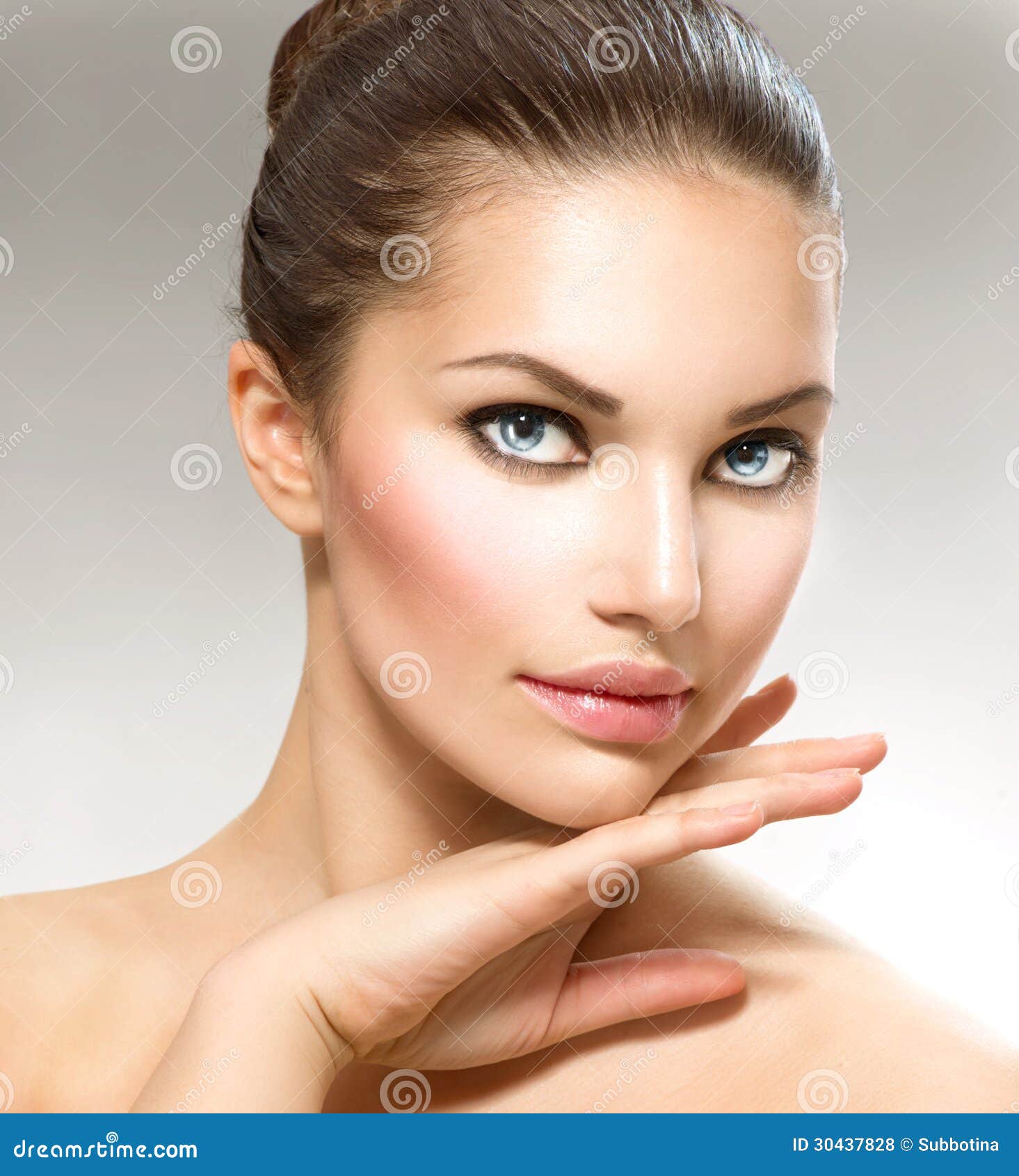 Retrato Da Beleza Foto De Stock Imagem De Morena Naughty 30437828