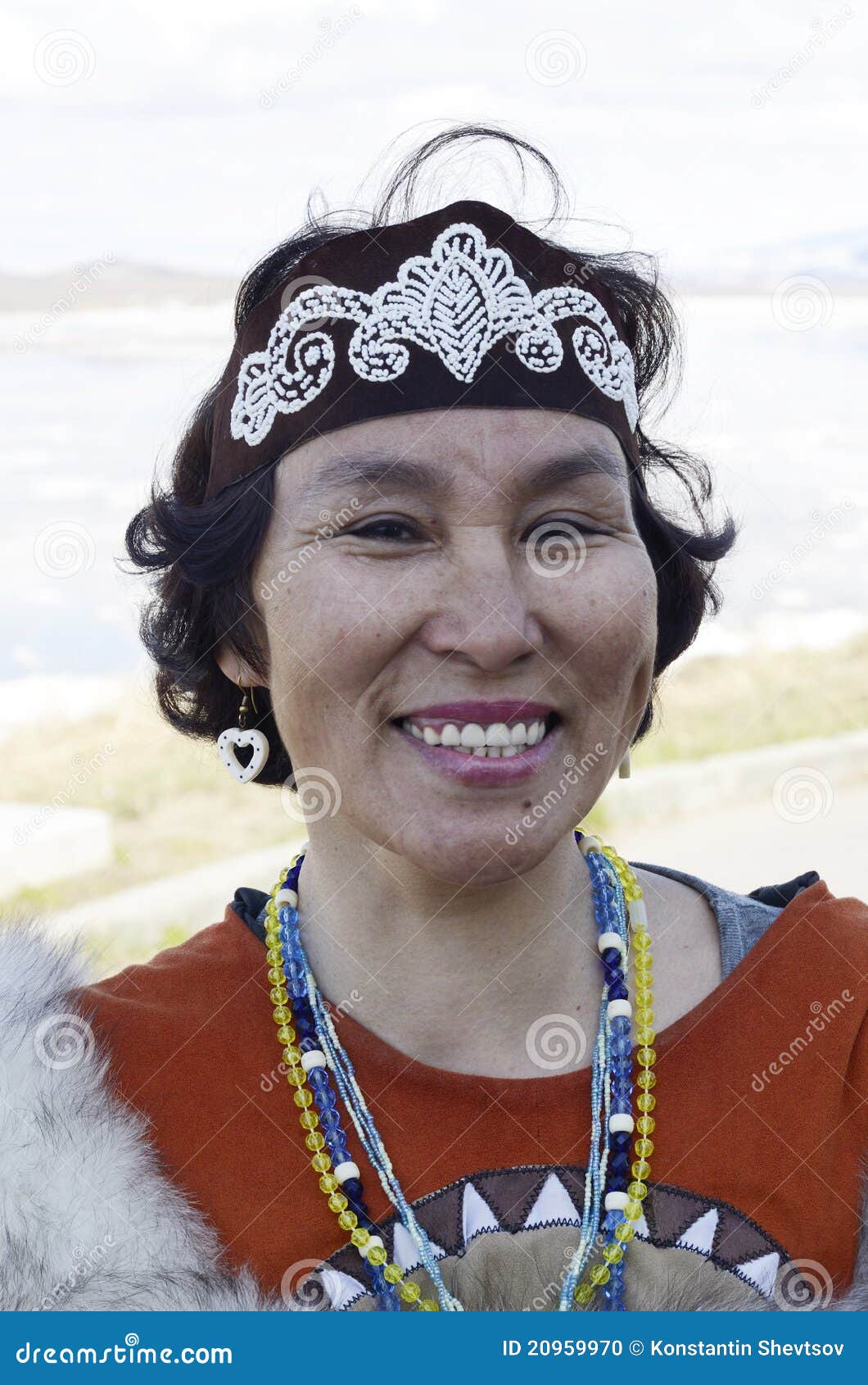 Retrato Da Mulher De Chukchi Foto de Stock - Imagem de enrugamento ...