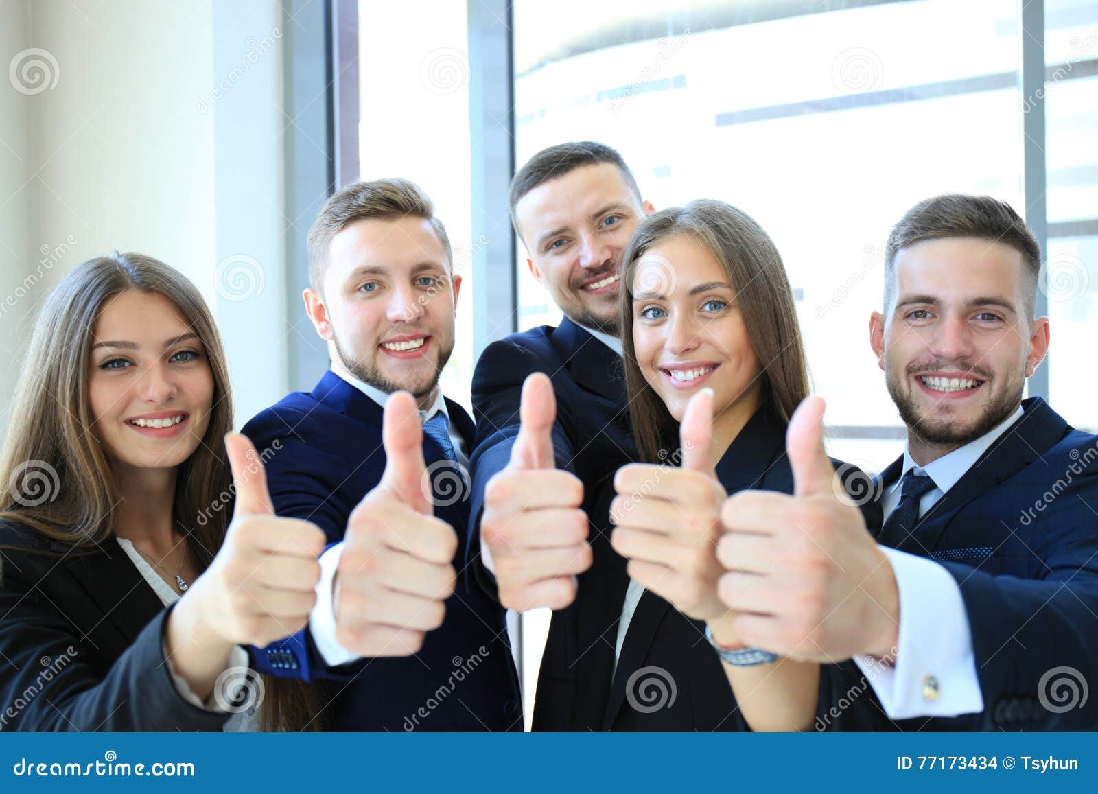 Retrato De Empresarios Felices Foto de archivo - Imagen de sociedad ...