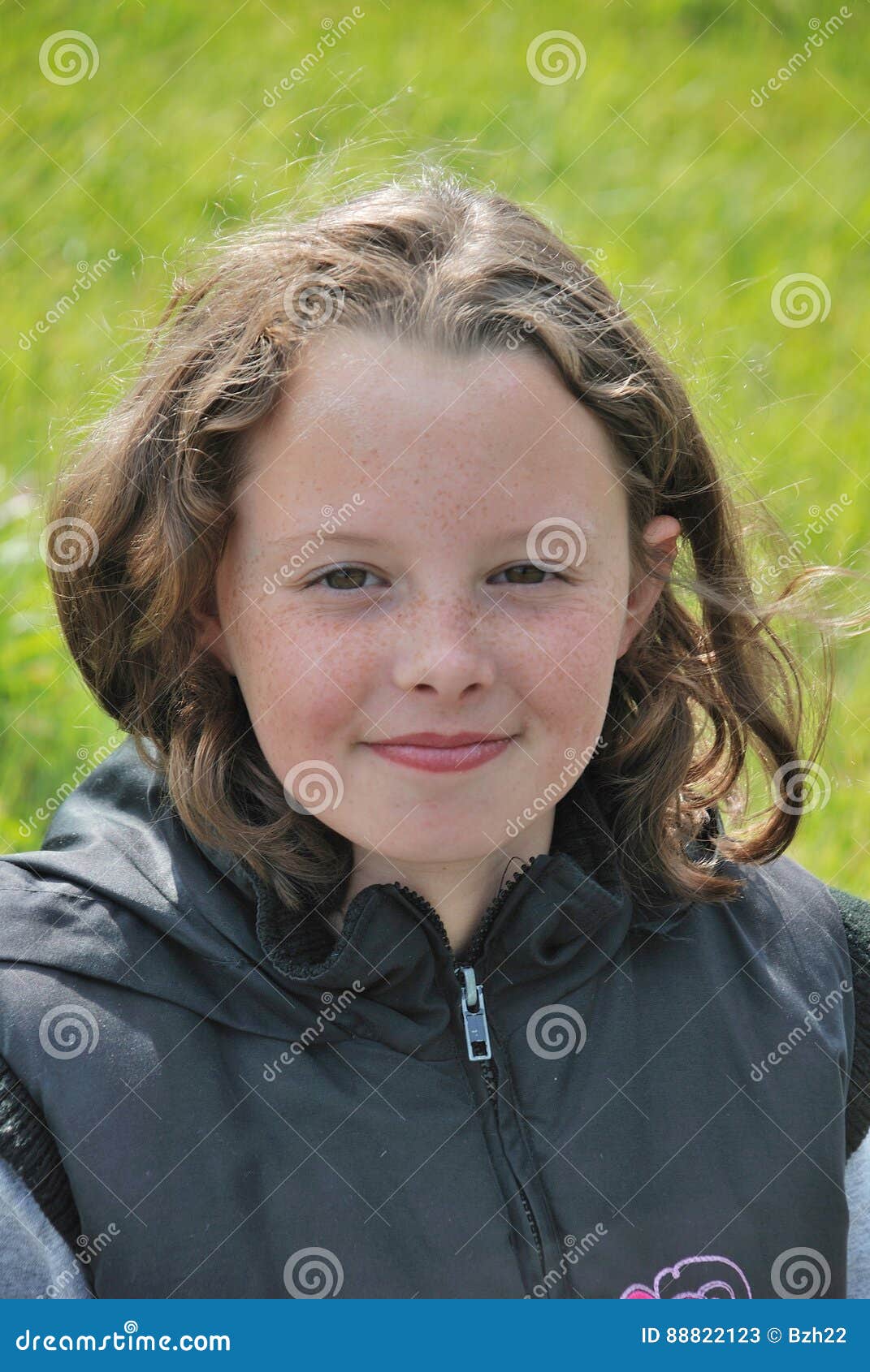 Retrato De La Chica Joven Imagen De Archivo Imagen De Adolescente 88822123