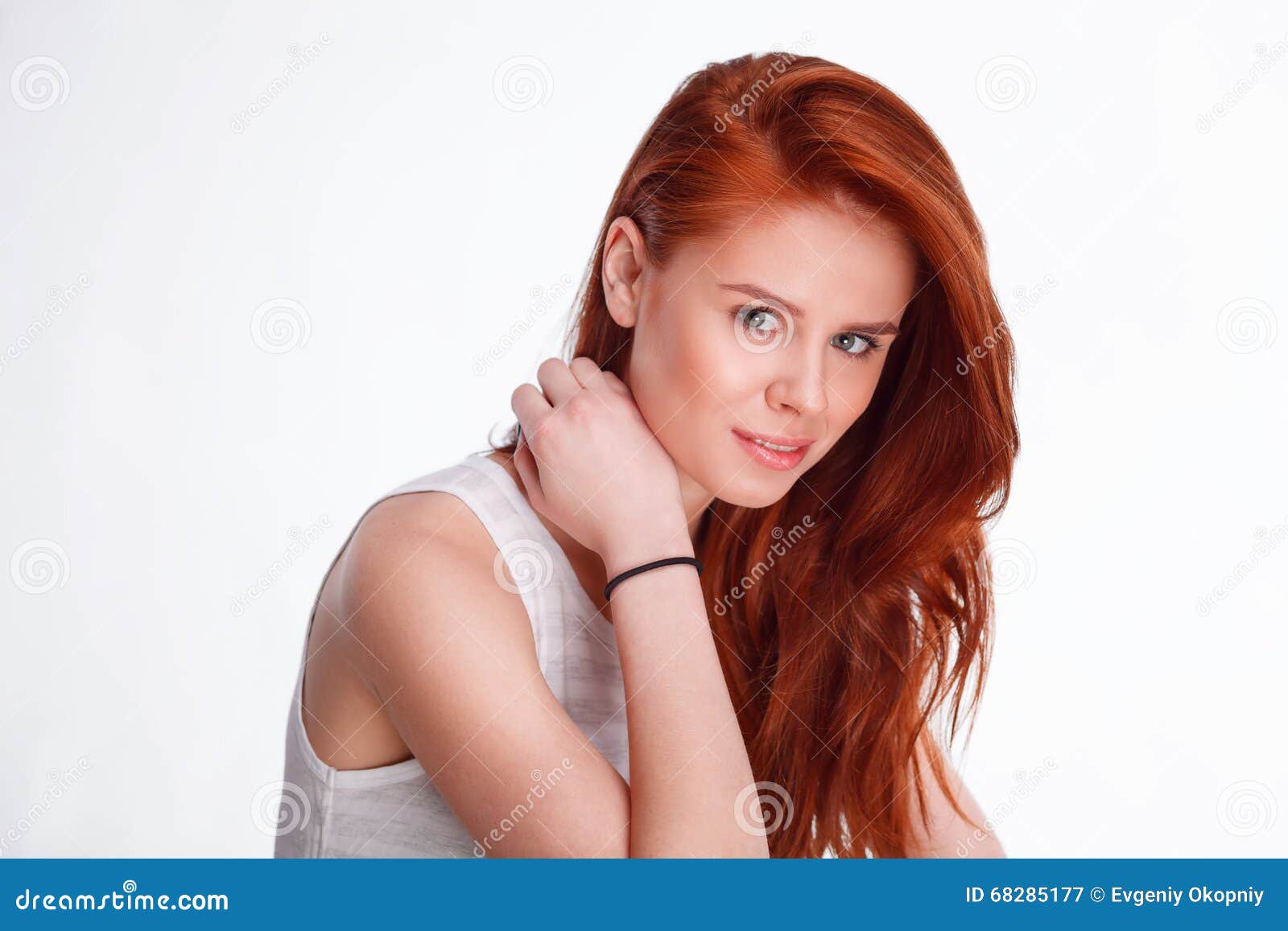 Retrato De La Moda De Una Muchacha Hermosa Imagen de archivo - Imagen ...