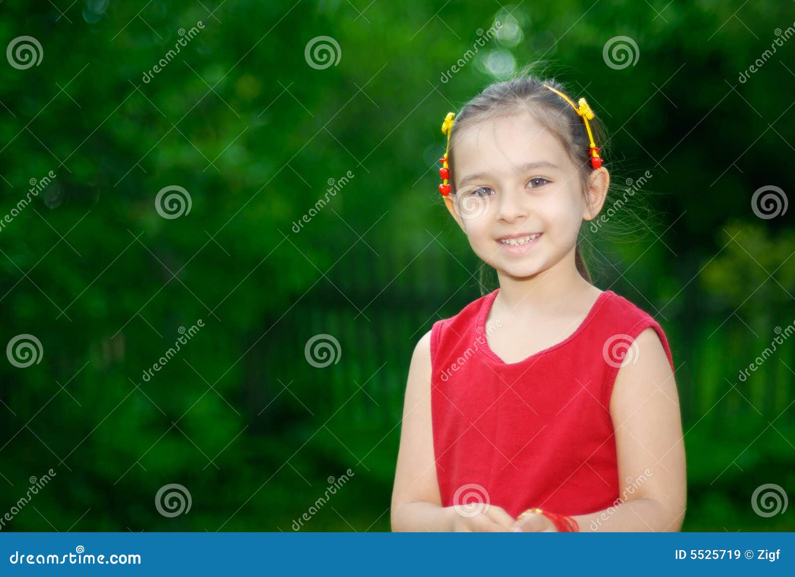 Retrato de la niña imagen de archivo. Imagen de adolescencia - 5525719