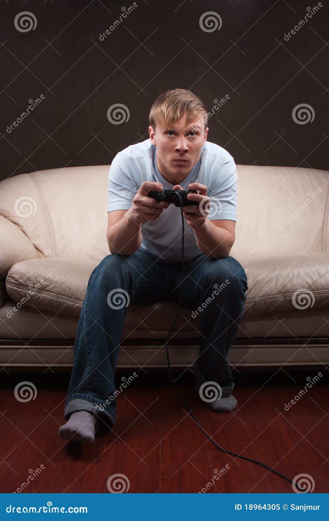 Retrato de um gamer imagem de stock. Imagem de mobilidade - 18964305