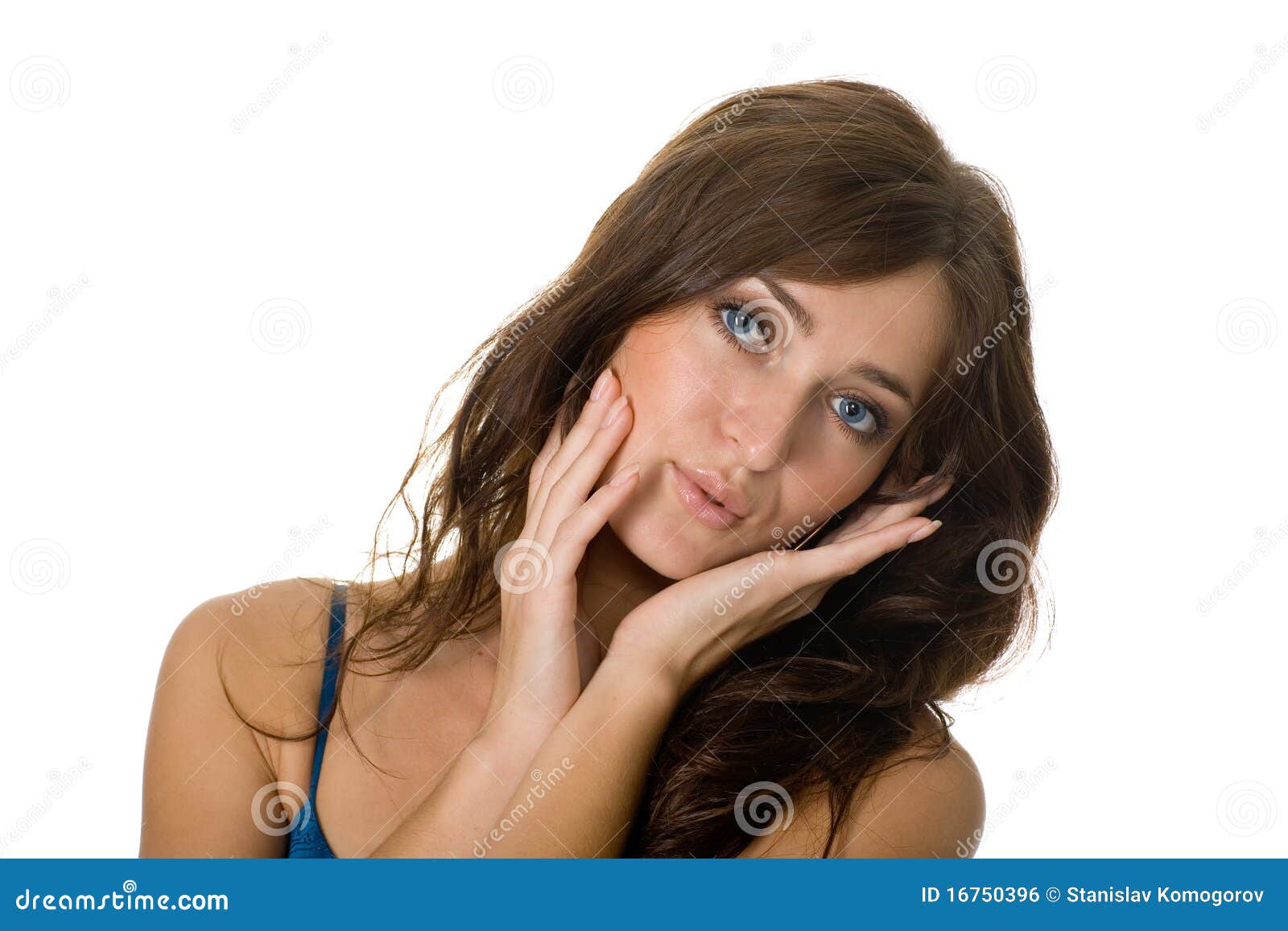 Retrato De Uma Menina Bonita Com Olhos Azuis Foto De Stock Imagem De