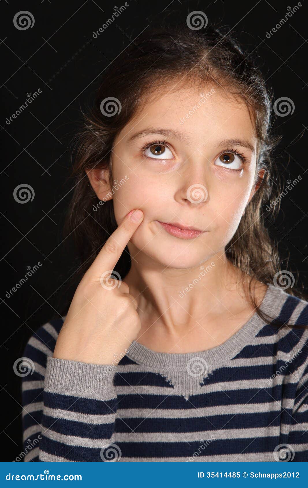 Retrato De Una Chica Joven Bonita Imagen De Archivo Imagen De Hembra Fondo 35414485