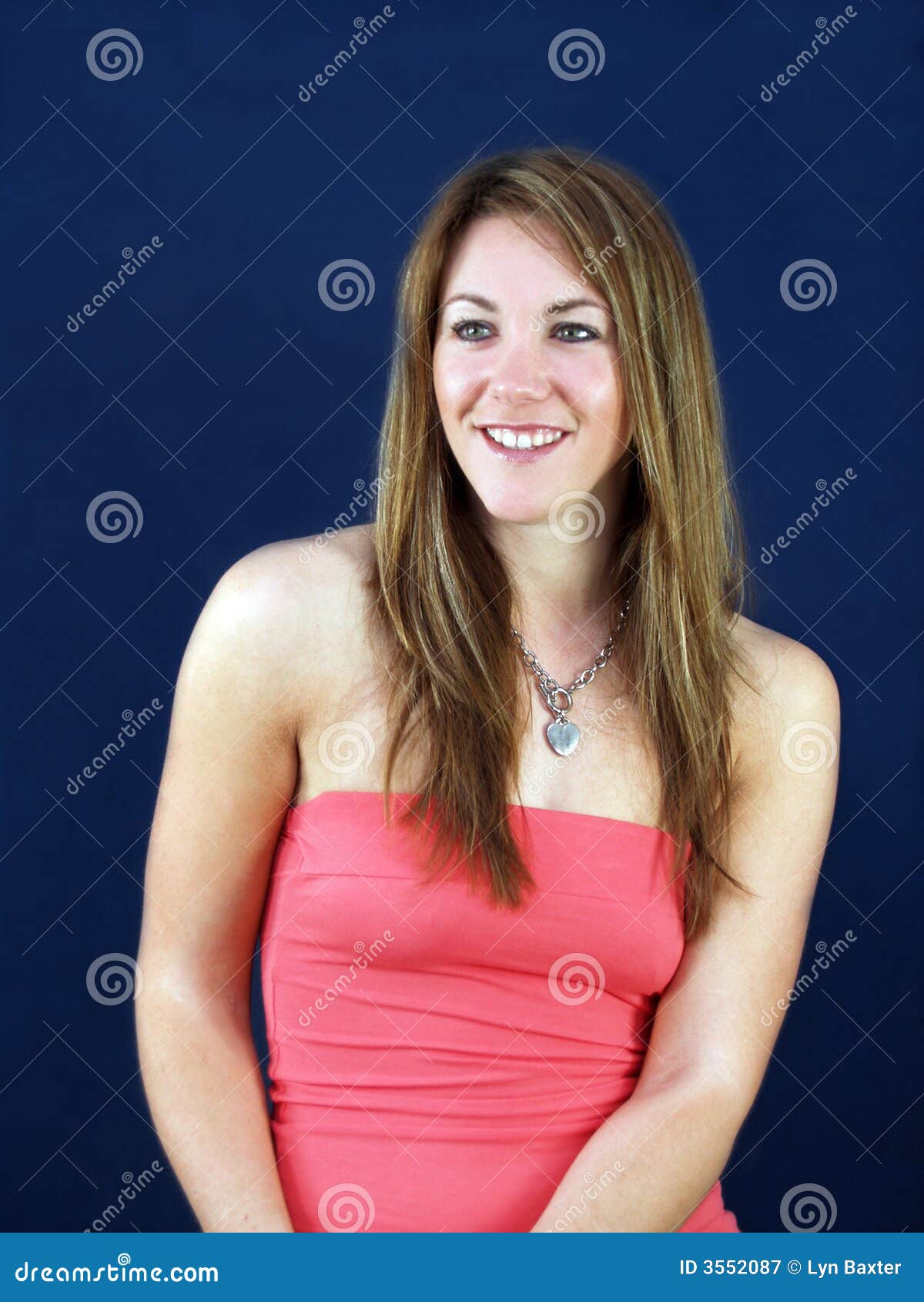 Retrato de una señora imagen de archivo. Imagen de actitud - 3552087