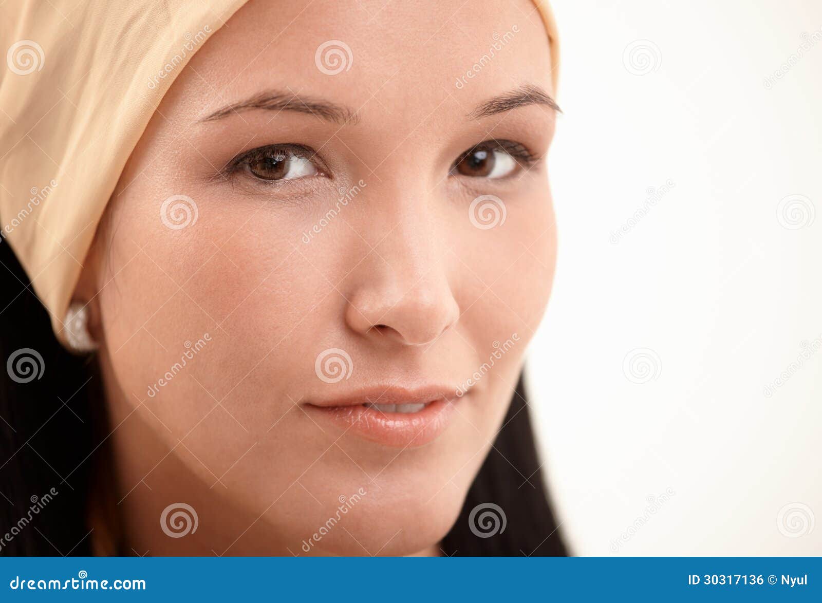 Retrato Del Primer De La Cara Femenina Foto de archivo - Imagen de ... Retrato Del Primer De La Cara Femenina Foto de archivo - Imagen de ...