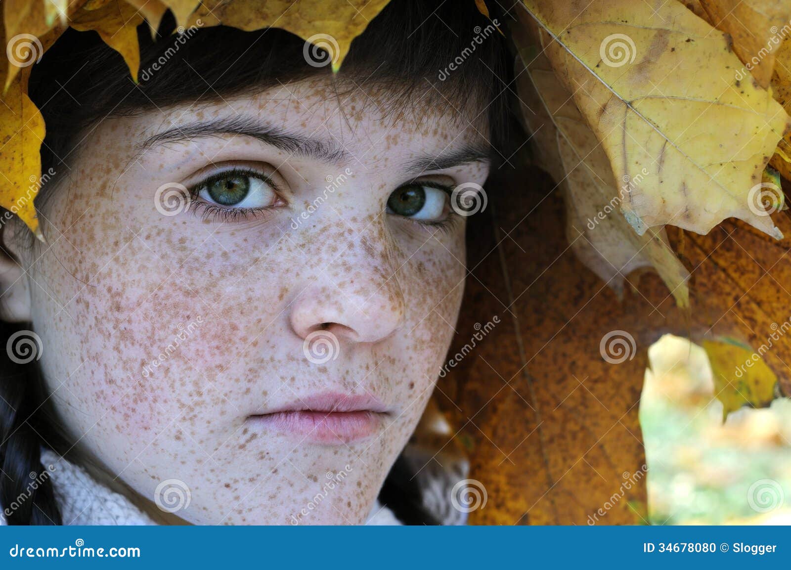 Retrato Del Primer Del Adolescente Pecoso Foto de archivo - Imagen de ...