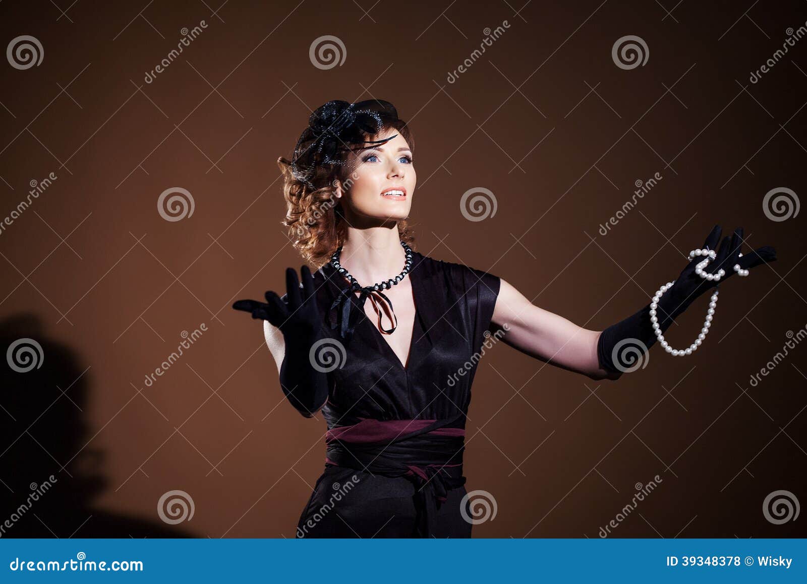 Retrato Do Executor Bonito Inspirado Foto de Stock - Imagem de ...