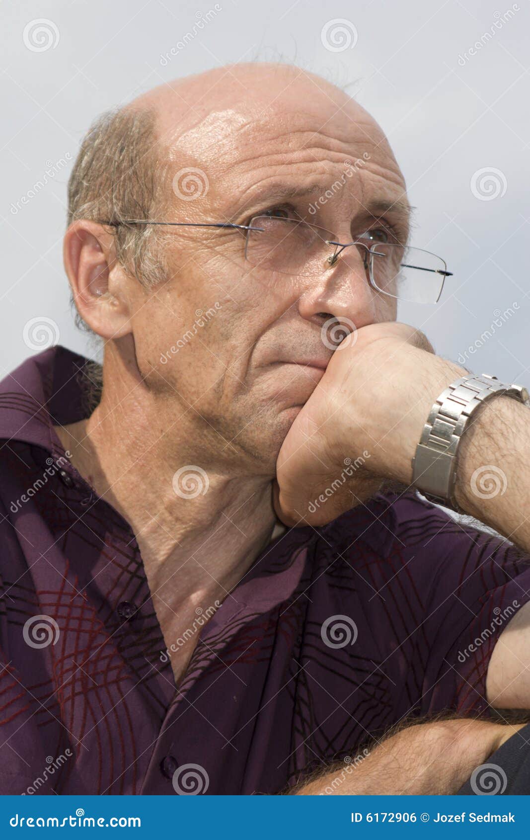 Retrato Do Homem - Pensando Foto de Stock - Imagem de visagem, retrato ...