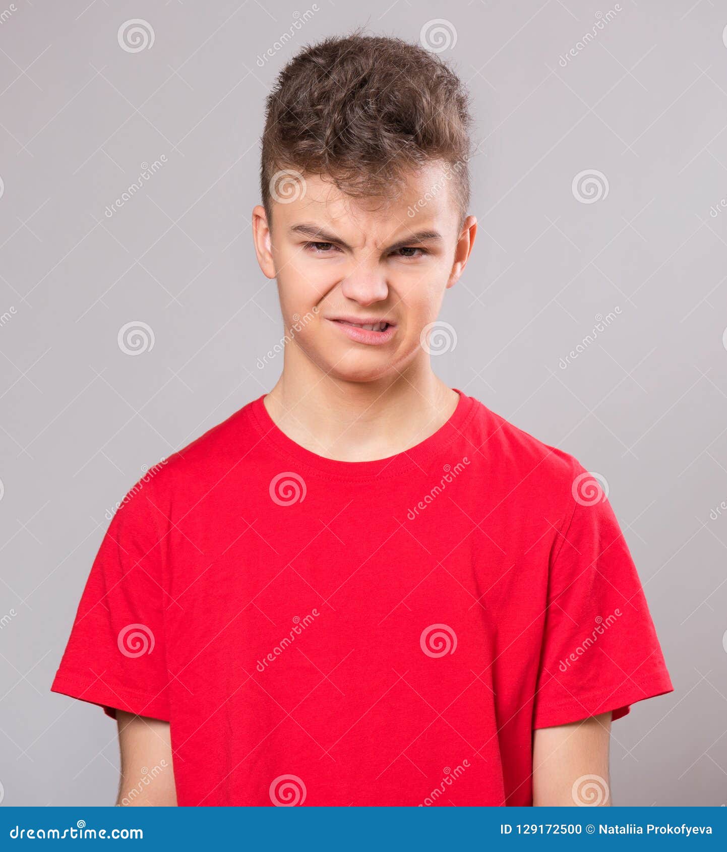 Retrato Do Menino Adolescente Foto de Stock - Imagem de adolescente ...