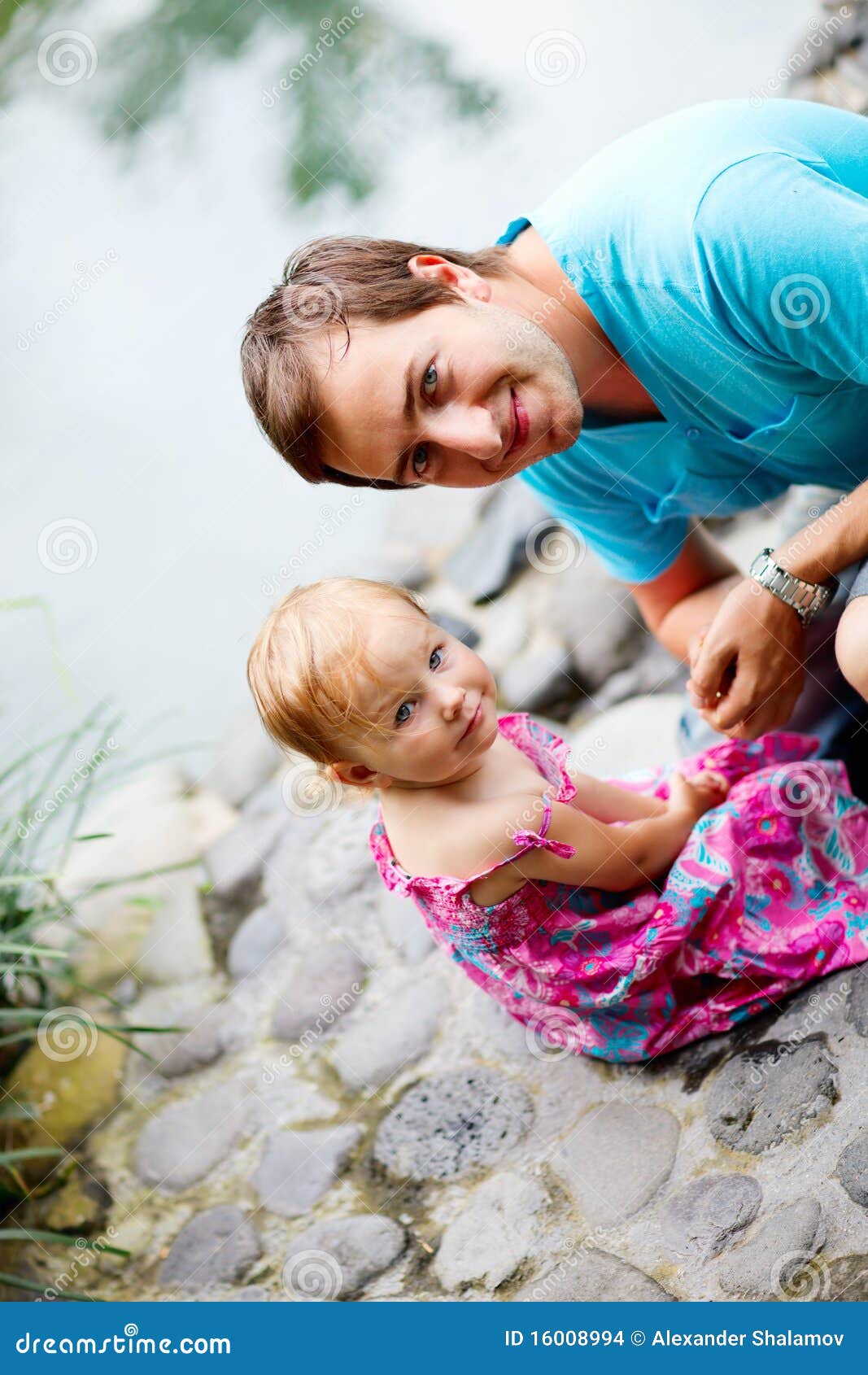 Retrato do pai e da filha foto de stock. Imagem de junto - 16008994