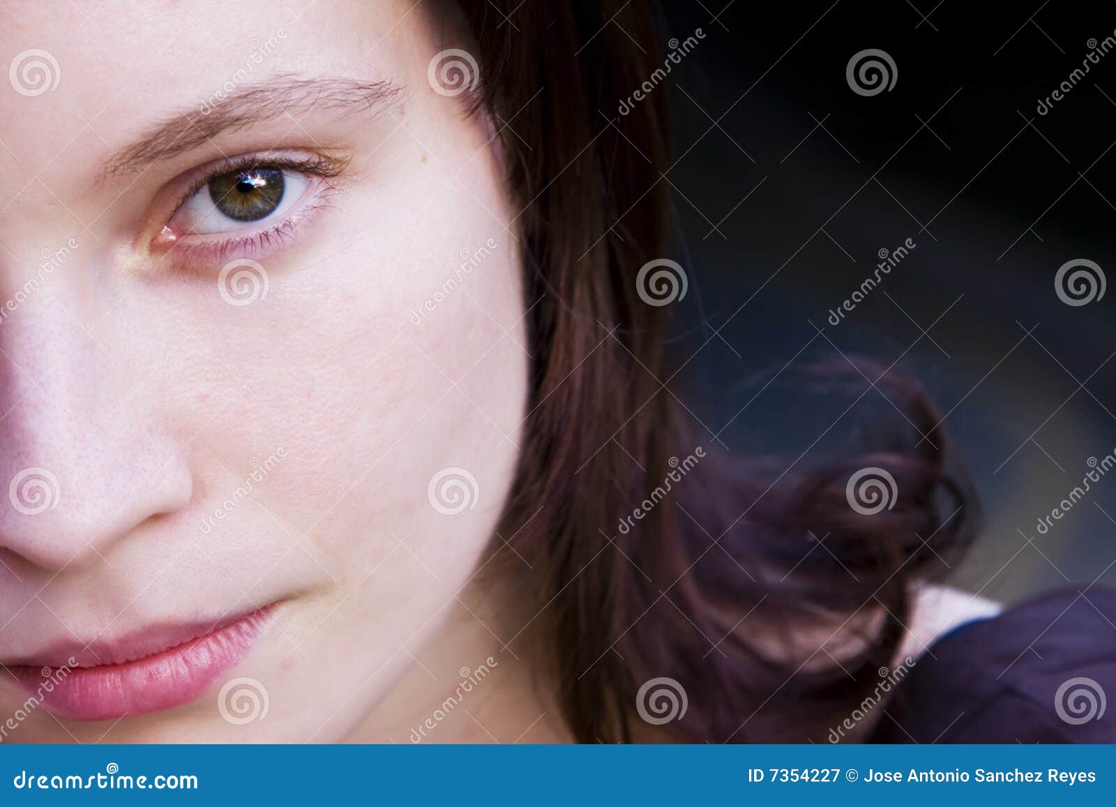 Retrato meio cheio imagem de stock. Imagem de olho, sereno - 7354227