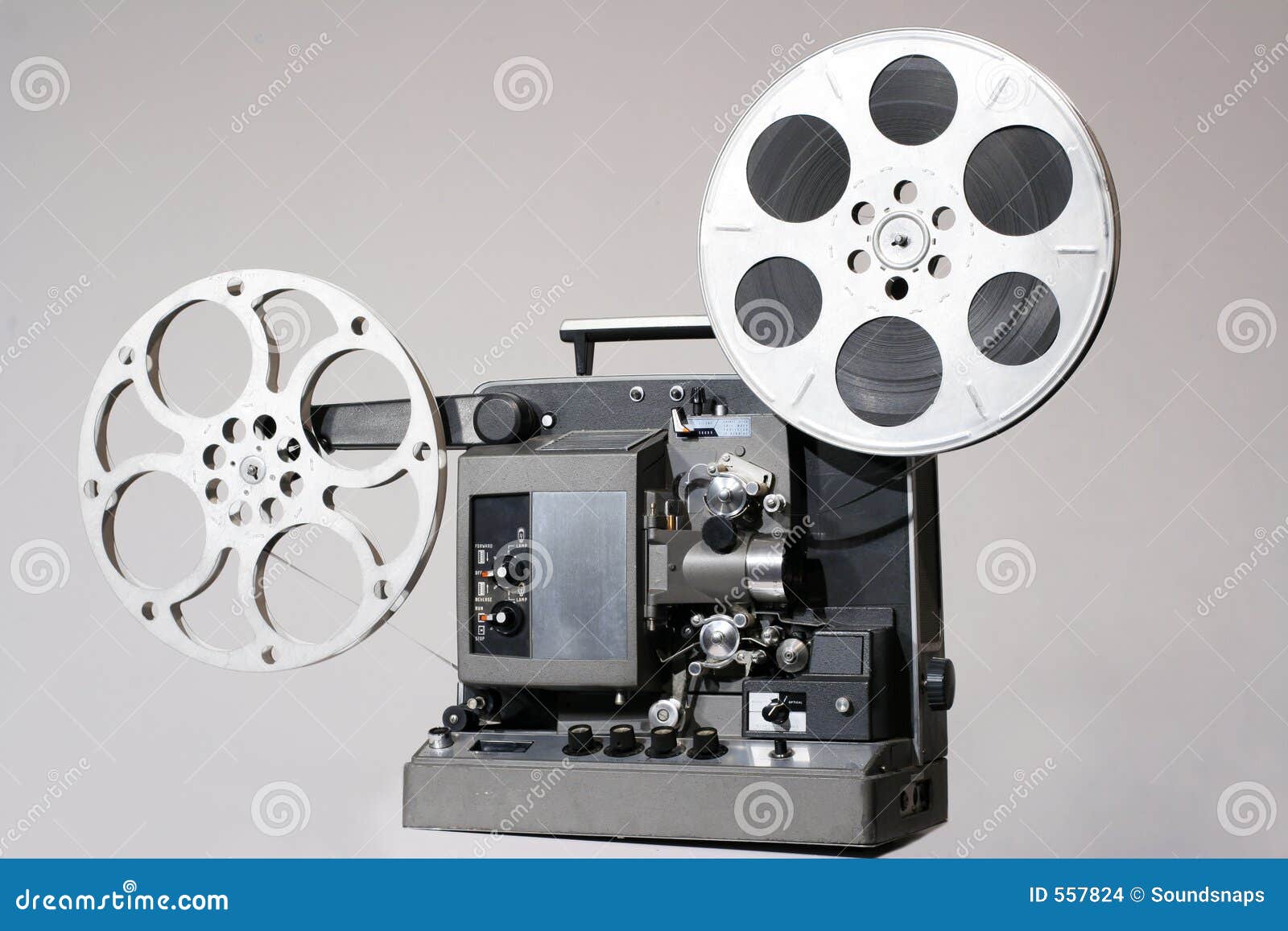 Retro 16mm Filmprojector stock foto. Image of vermaak, projector - 557824
