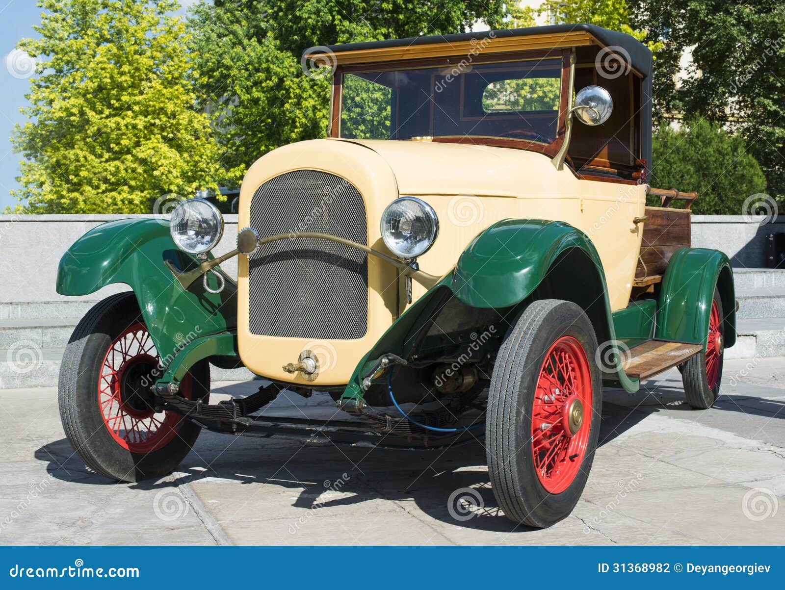 Retro- Auto Der Alten Weinlese Stockfoto - Bild von stilvoll, automobil ...