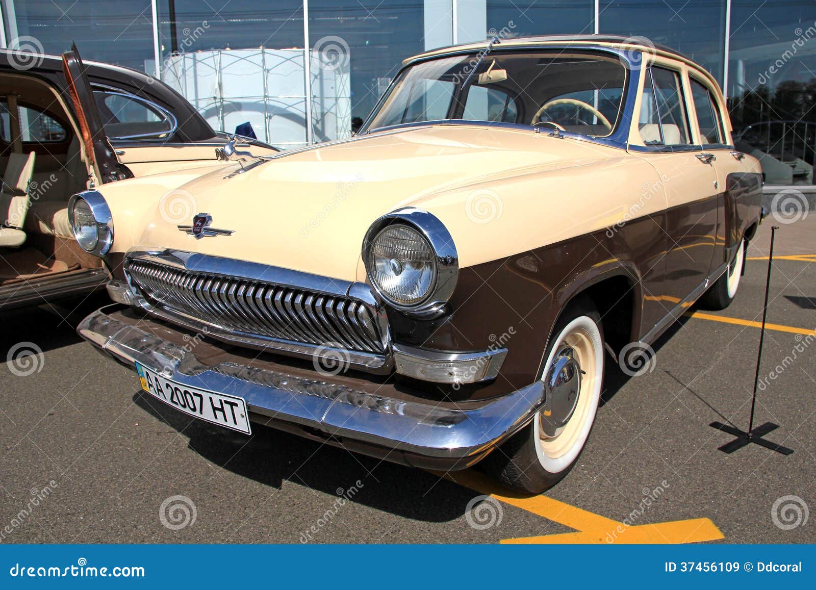 Retro Auto Show. GAZ Volga (Soviet-made Automobile Editorial Stock ...