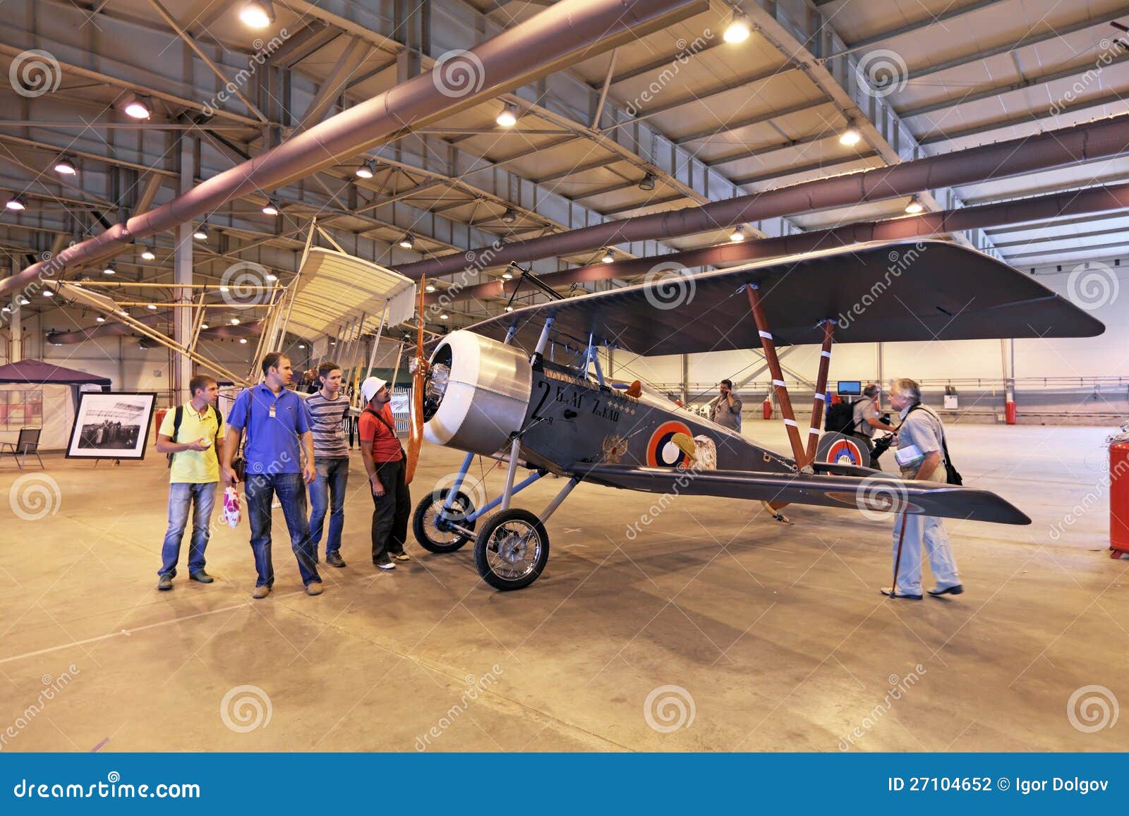 Retro aviation editorial photography. Image of people - 27104652