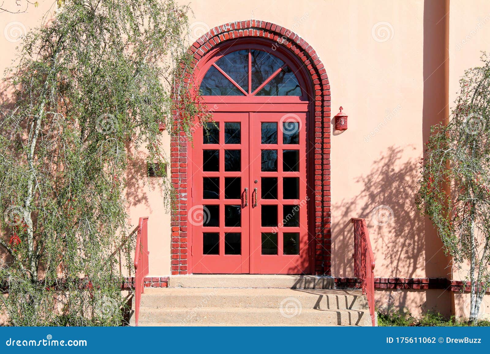 Retro Bright Red Arched Door Entrance Steps Stock Photo - Image of ...