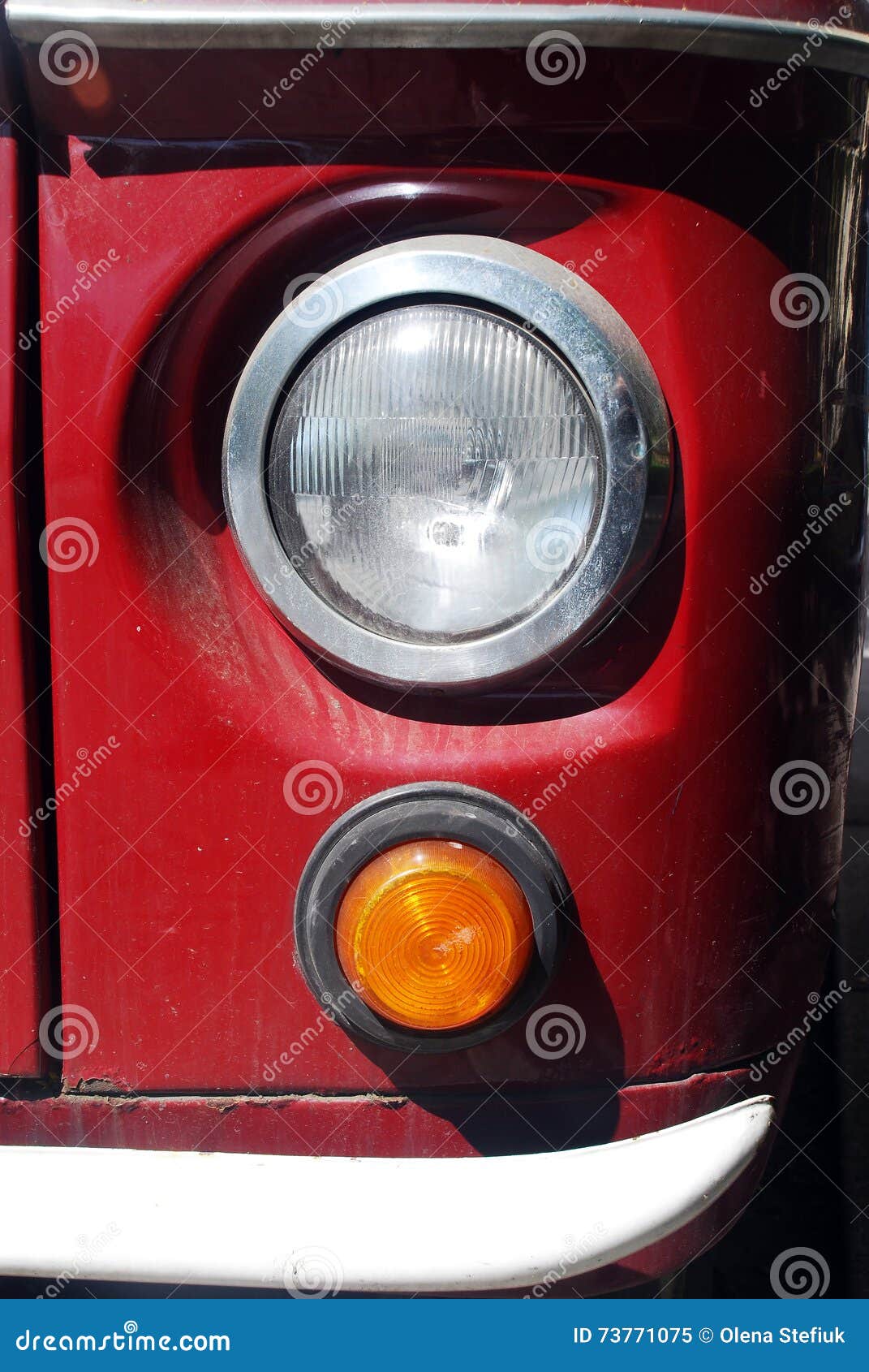 Retro Bus Vintage Headlight Stock Image - Image of hood, headlight ...