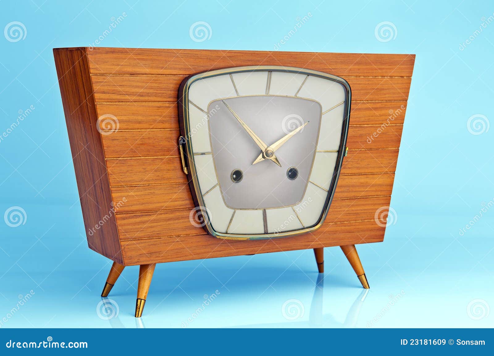 Retro Clock Royalty-Free Stock Photo | CartoonDealer.com #23181609