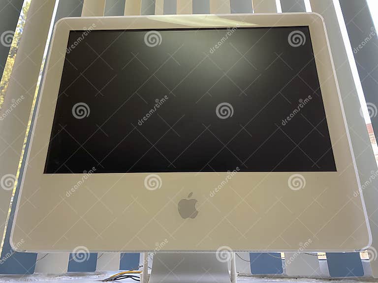 Retro Computer IMac Core Duo Was the First Apple Computer To Mount an ...