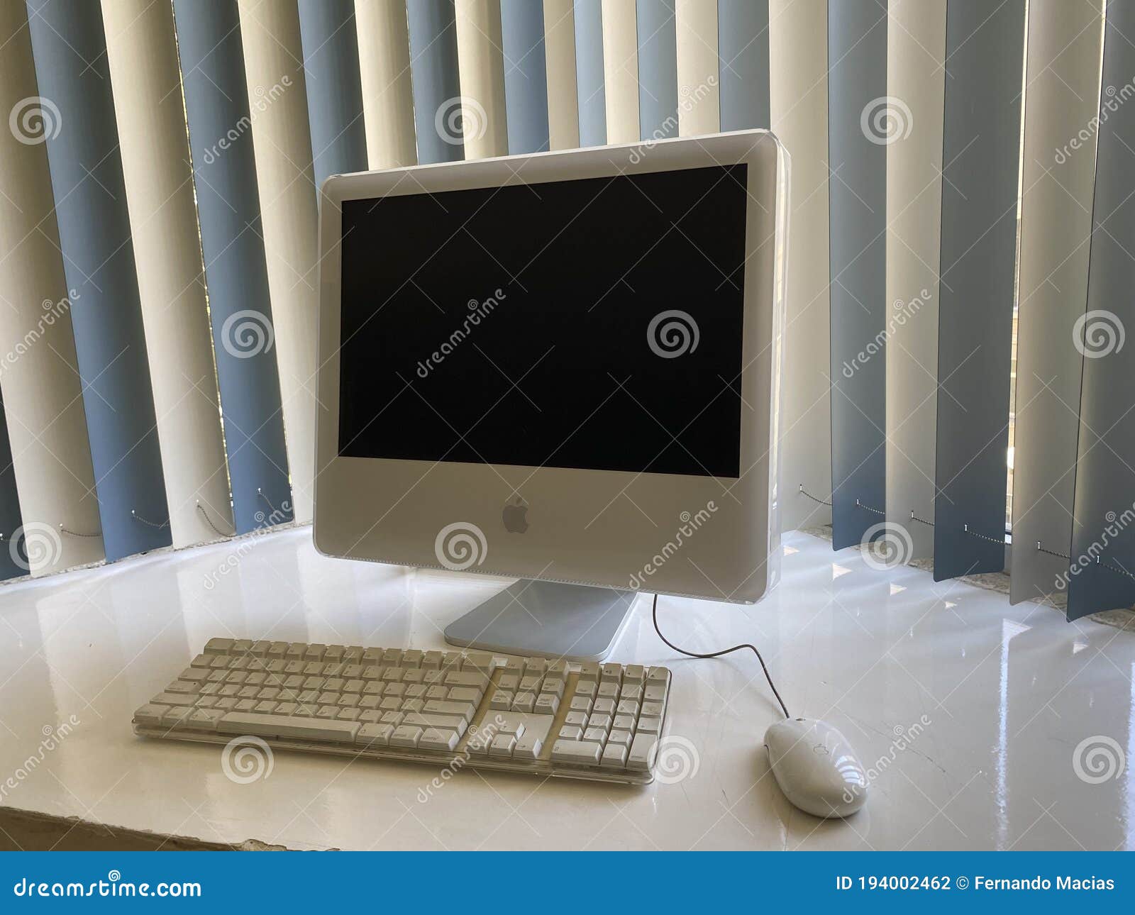 Retro Computer IMac Core Duo Was the First Apple Computer To Mount an ...