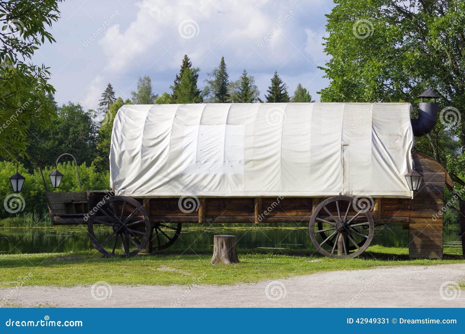 Retro covered wagon stock image. Image of retro, historical - 42949331