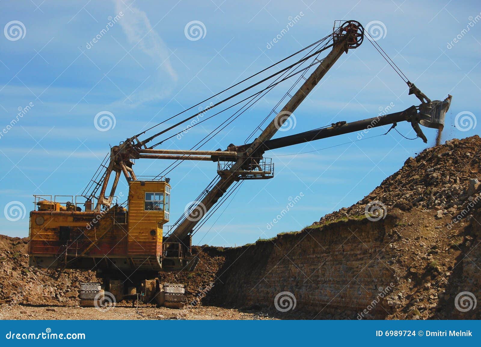 Retro excavator in action stock photo. Image of construction - 6989724