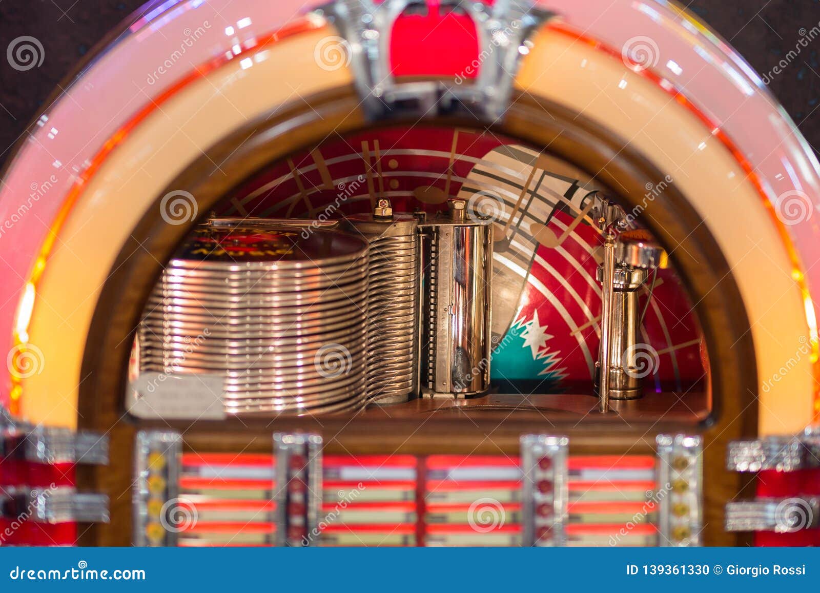 Retro Jukebox: Music and Dance in Bars in the 1950s Stock Photo - Image ...