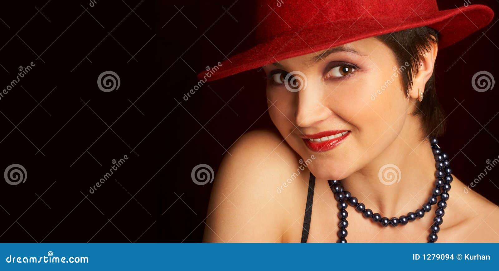 Retro Lady Portrait. Beautiful Woman In Luxury Fur Coat. Coquette Stock ...