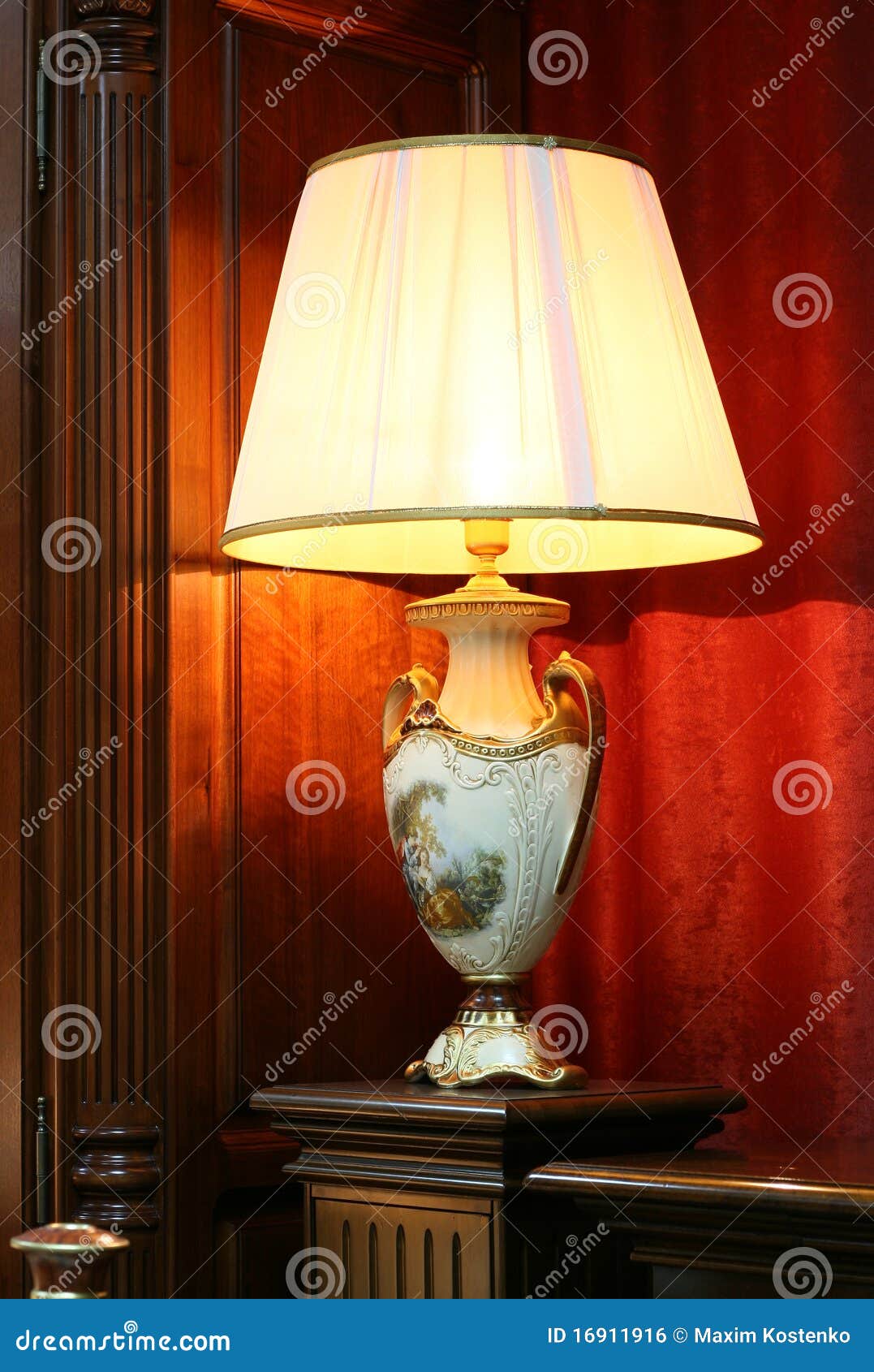 Retro lamp, classic design stock photo. Image of light - 16911916