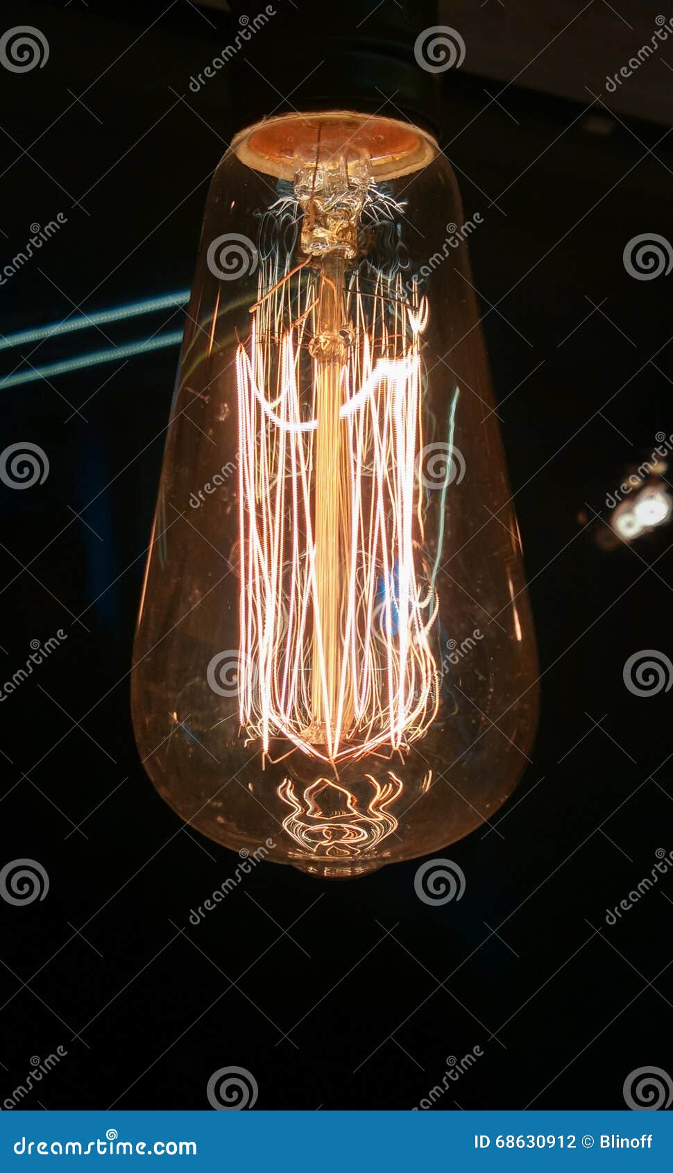 Retro- Lampe Edison stockfoto. Bild von heizfaden, belichtet - 68630912