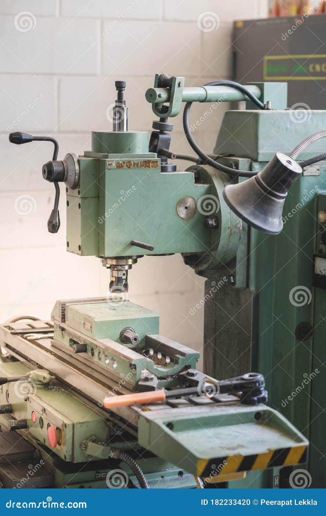 The Retro Milling Machine in the Workshop Stock Photo - Image of heavy ...