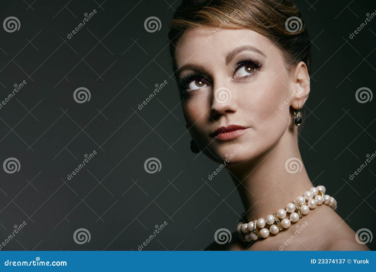 Retro portrait stock image. Image of necklace, pearl - 23374137