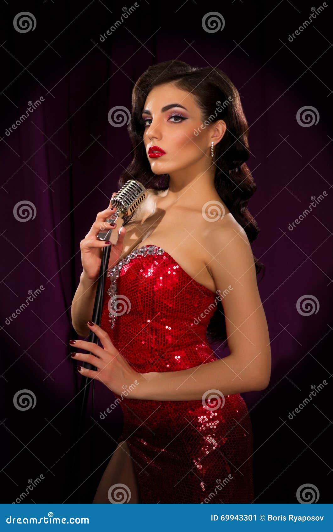 Retro style woman singer stock image. Image of performance - 69943301