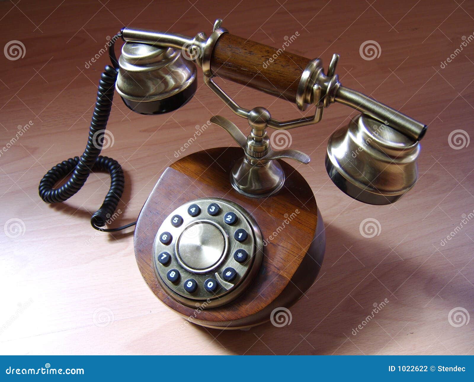 Retro telefoon stock foto. Image of telefoon, communiceer - 1022622